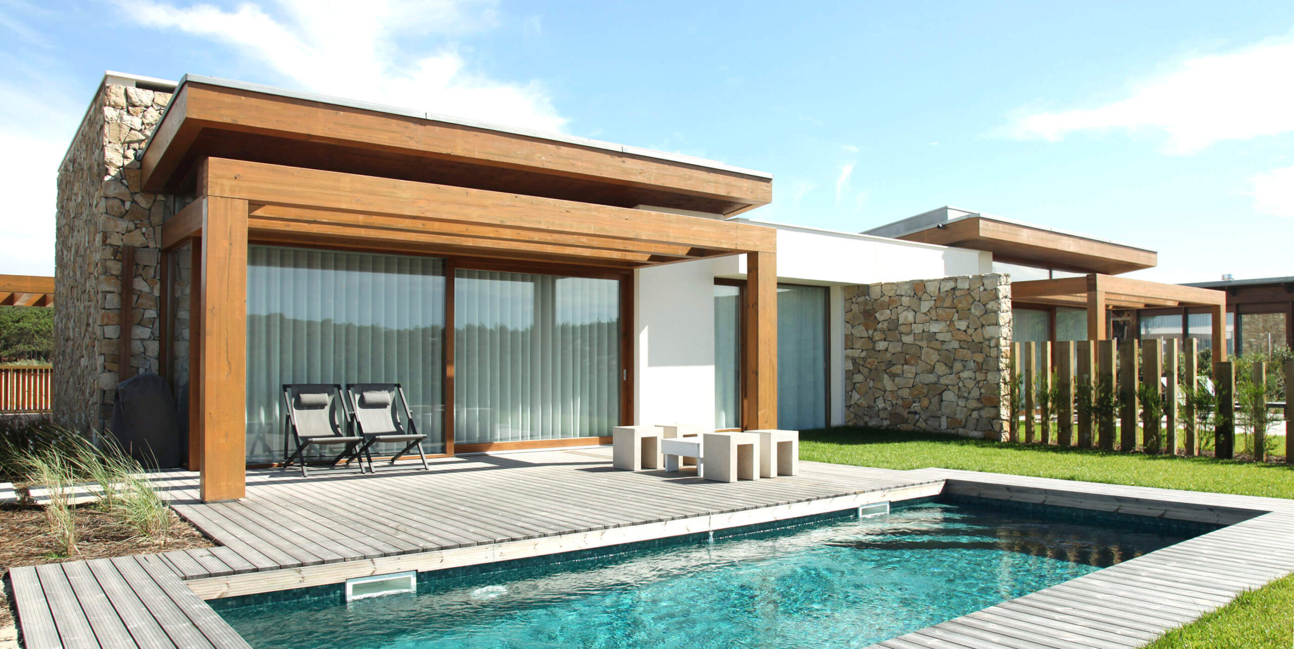 Moradia térrea T3 nova à venda em condomínio de topo de gama num ...